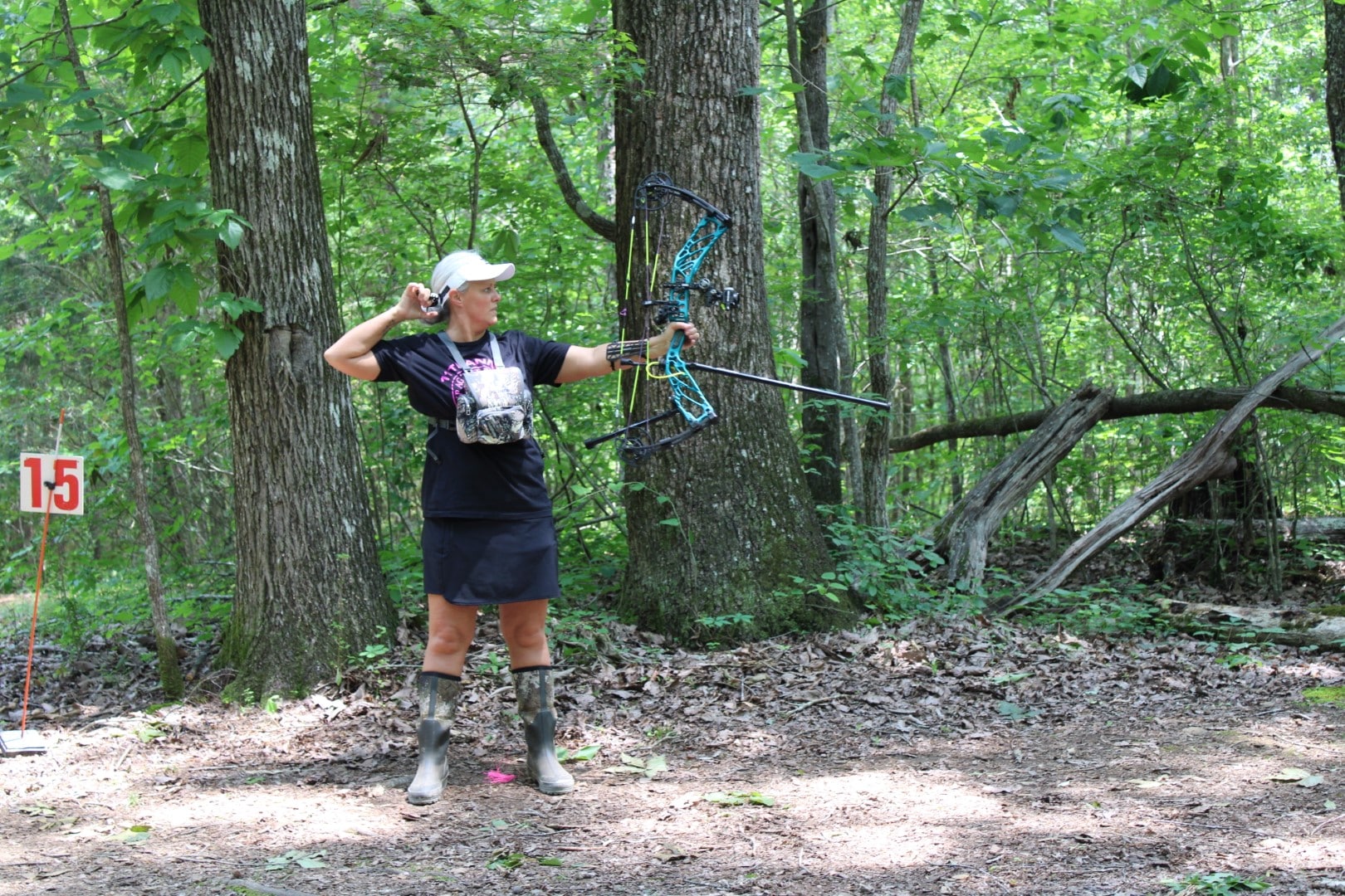 Bow-Up Against Breast Cancer archery tournament raises $8,000 for ...